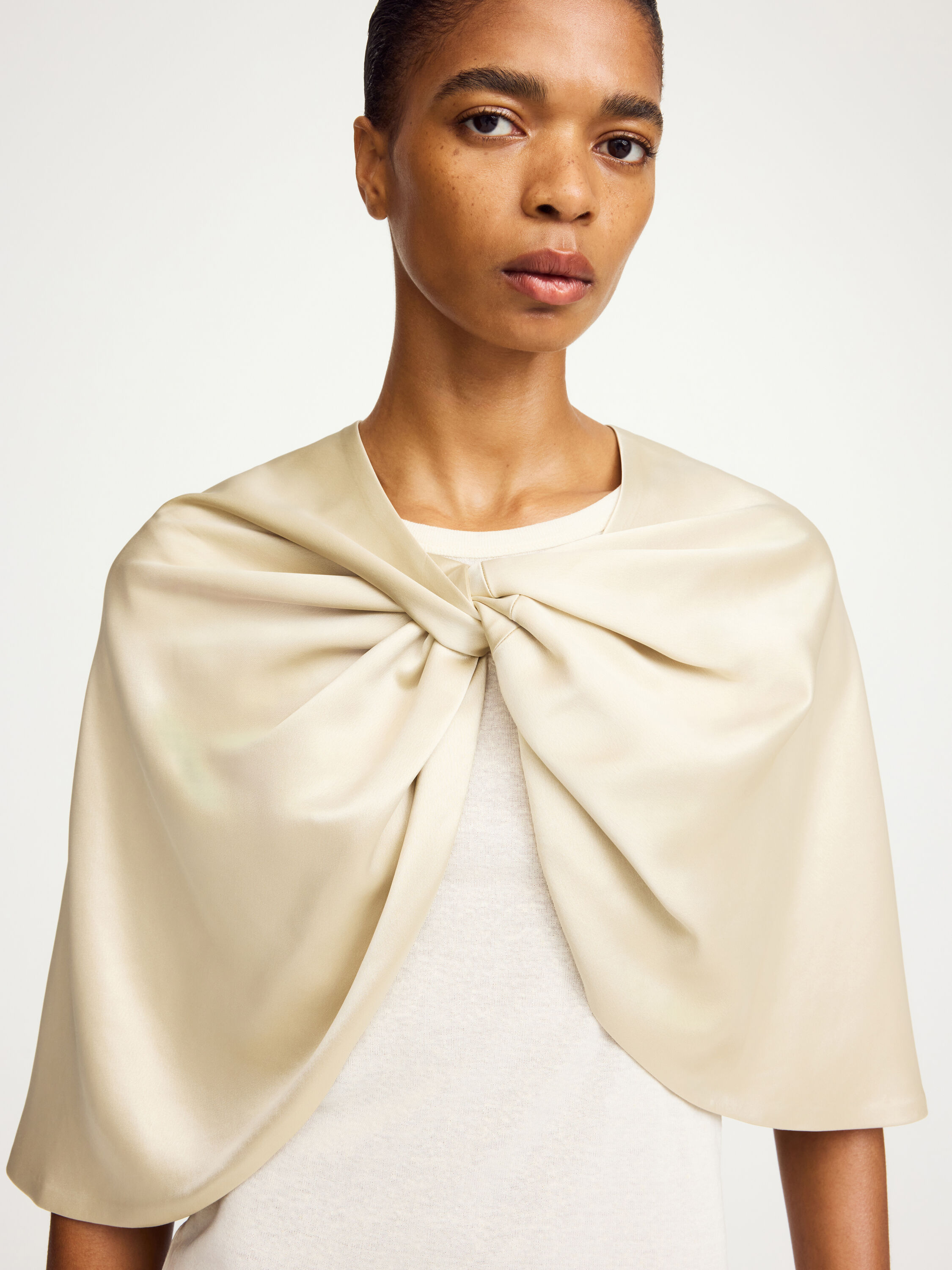 Pinlos cape - Buy Scarves online | By Malene Birger